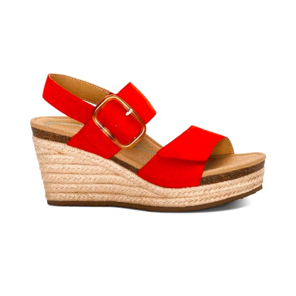 Aetrex | Shoes | Red Wedge Sandals | Poshmark